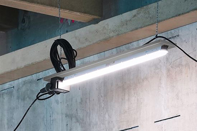 Neue LED-Bauleuchte mit CEE-Anschlussmodul: ON-LIGHT · Licht im Netz®